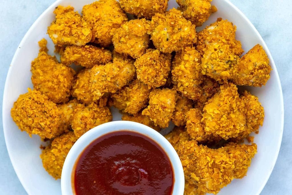 بوبكورن الدّجاج… قطع ذهبيّة مقرمشة – حياة صحية